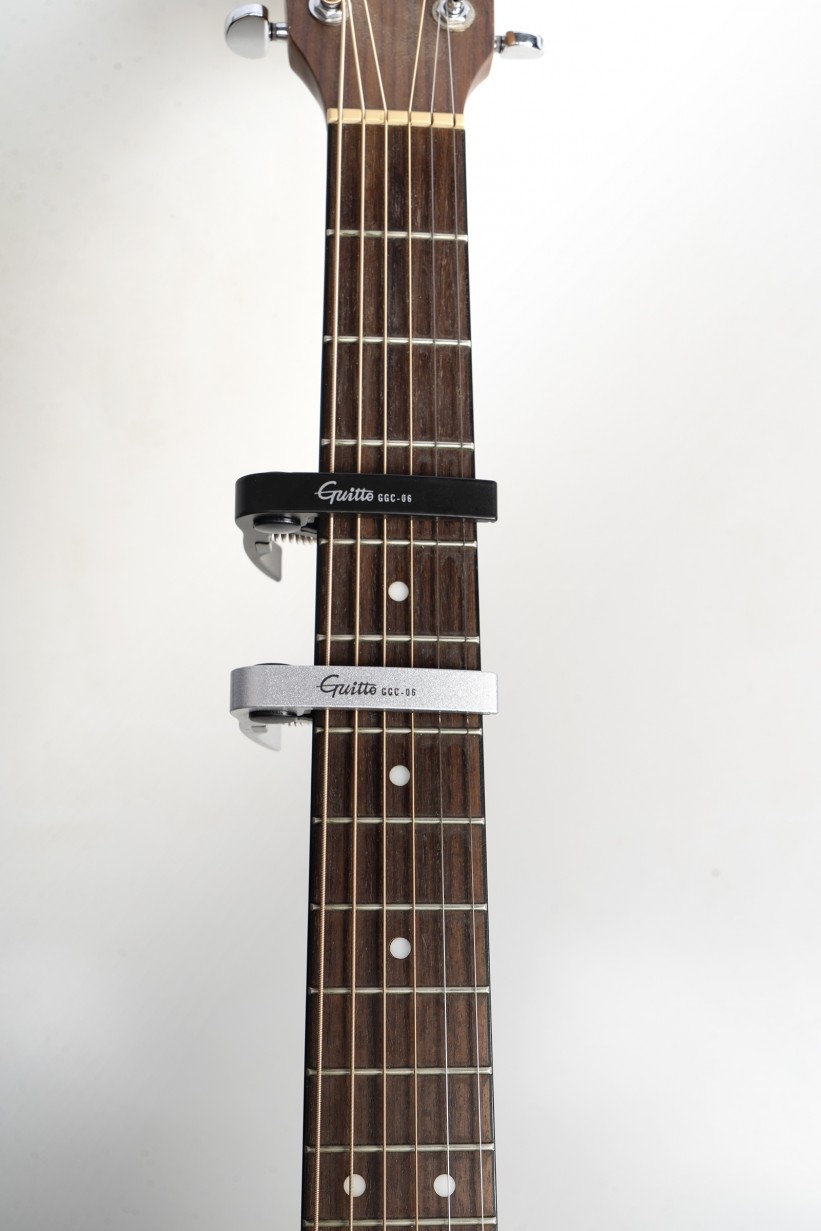 GGC-06 - CEJILLA UNIVERSAL GUITTO DE ALUMINIO